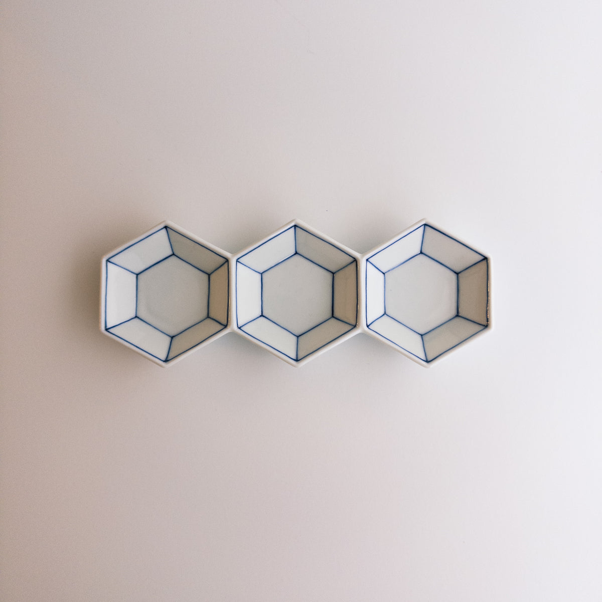 Hexagonal Three Compartment Sauce Dish – Ema's Table