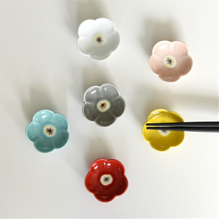 Hasami Ware Hashioki Flower Chopstick Rest – Ema's Table