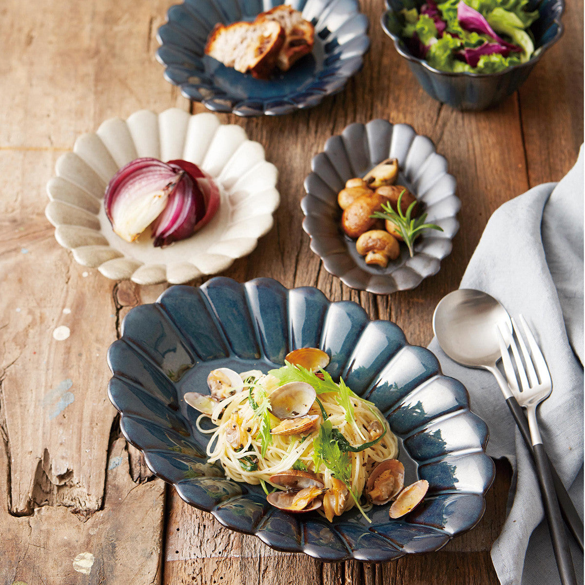 Poterie Mino Ware Oval Plate 9.5" – Ema's Table