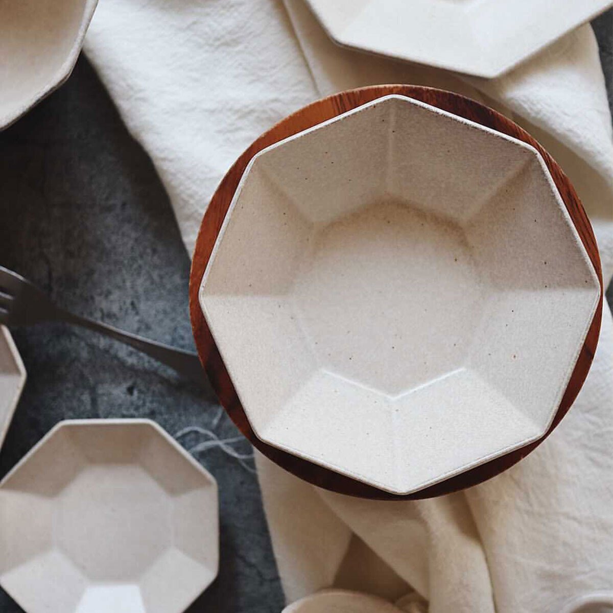 Arde Lightweight Octagon Bowl (M) 6" – Ema's Table